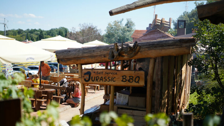 Jurassic Barbecue: 5-Star Sizzling Delights Await!