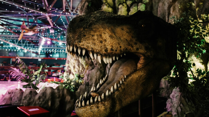 Dinosaur Show: 30-Min of Mesmerizing Drama at Dinopark!