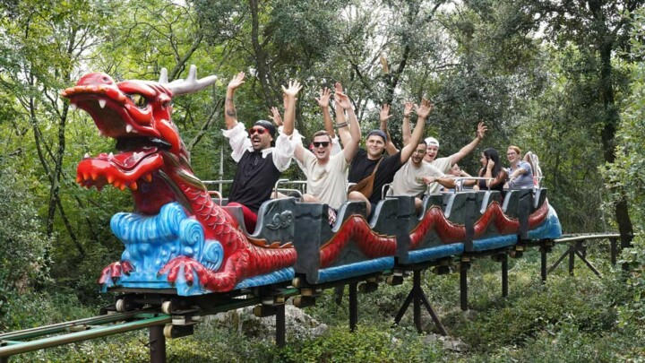 Dragon Coaster: 4 Thrilling Stops from Volcano to Tunnel!